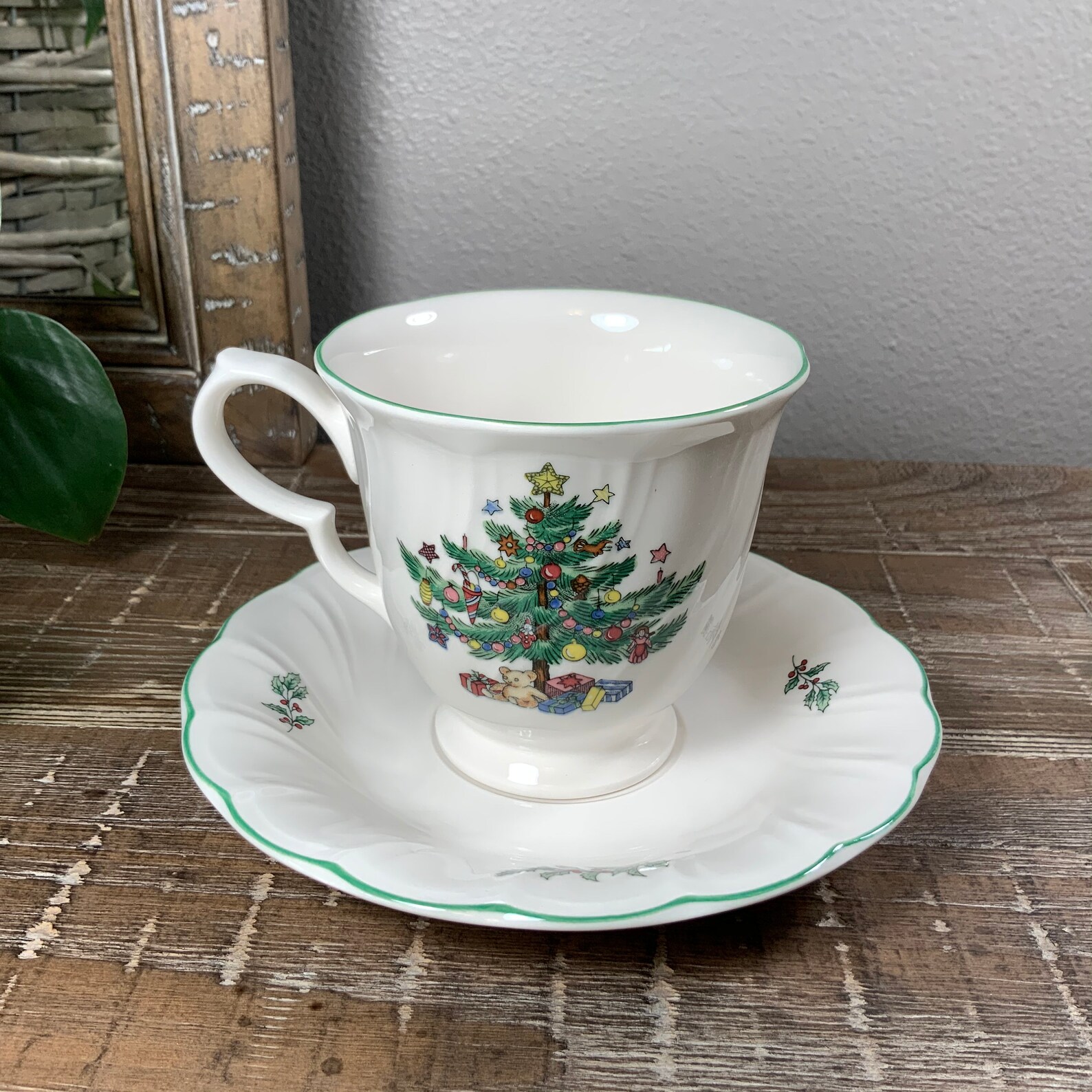 Nikko HAPPY HOLIDAYS Cup and Saucer Sets 2 Sets Christmas - Etsy
