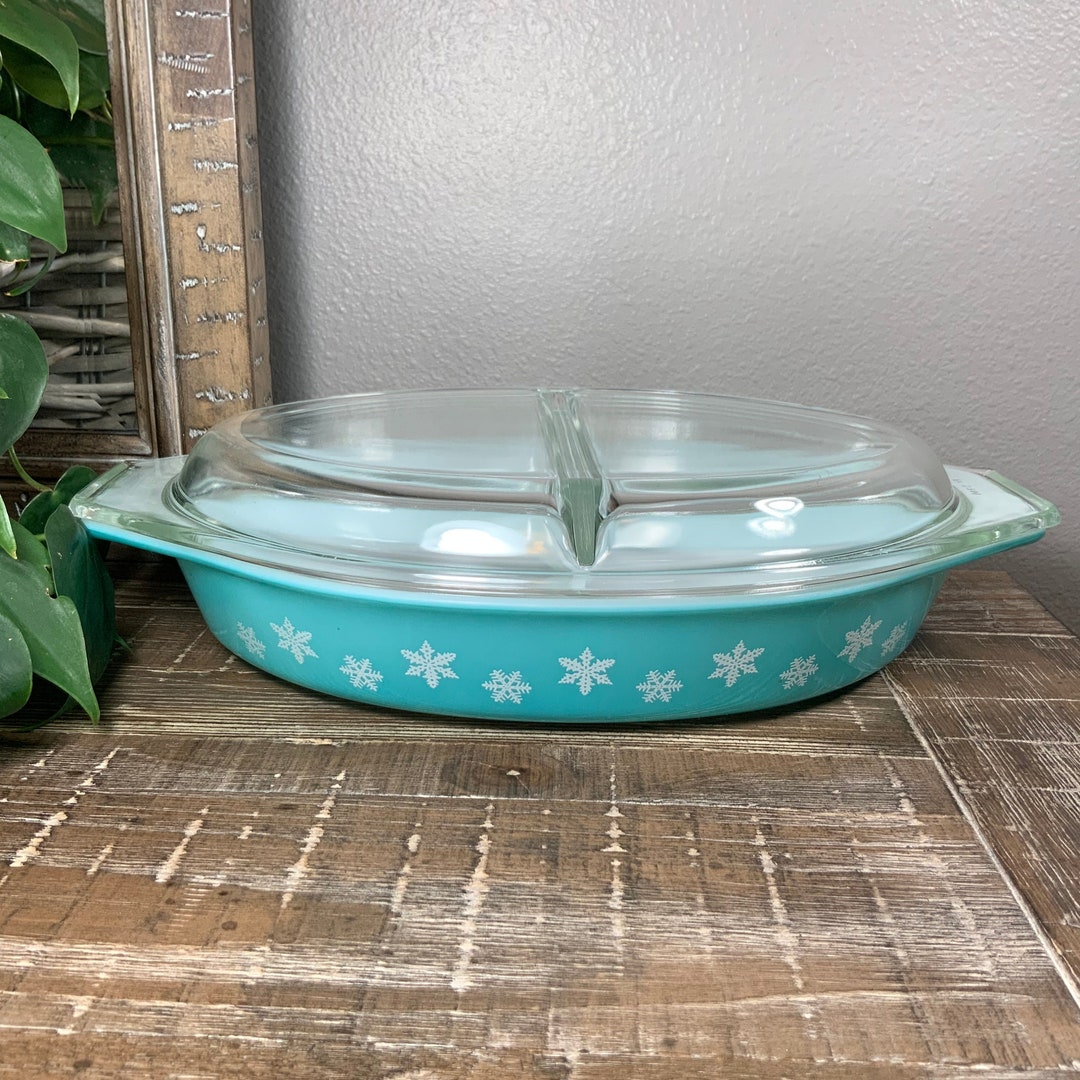 Pyrex White SNOWFLAKE on Turquoise Cinderella Oval Divided Serving Dish ...