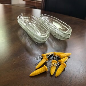 Clear Glass Embossed Sweet Corn Boats With Yellow Plastic Holders (4 ...