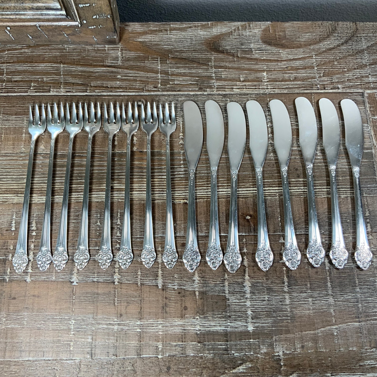 70-piece Oneida PLANTATION 1881 Rogers Silverplate Flatware Set for ...
