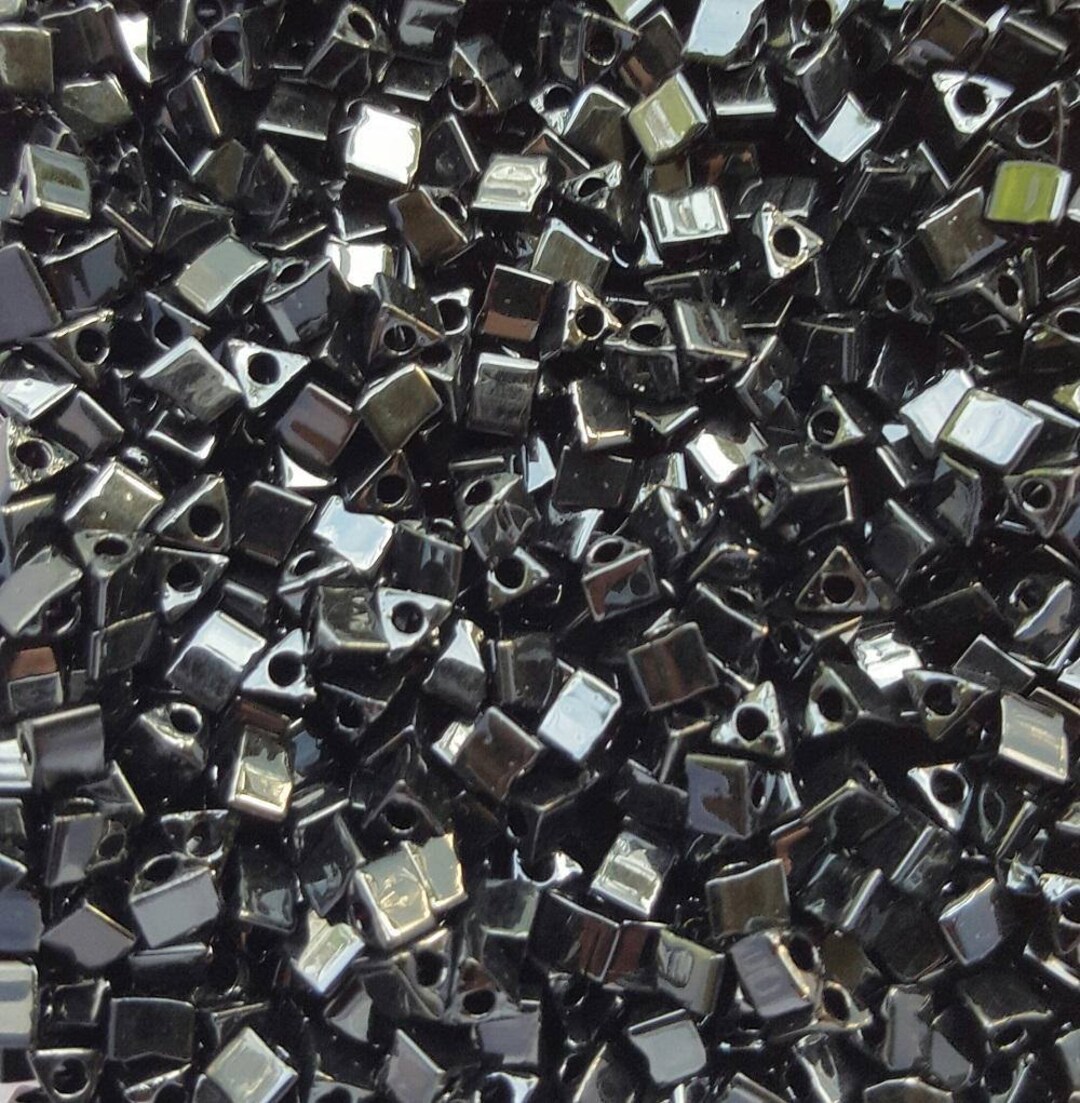 Miyuki 5/0 Sharp Triangle Beads - Black STR5-401 - Select 10 or 20 ...