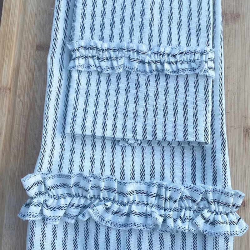 Ruffle Towel - Etsy
