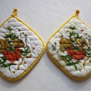 Vintage Pot Holders & Oven Mitt Lot Retro Floral Vegetables and ...
