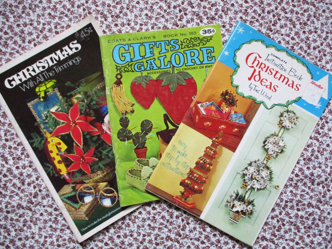 Vintage Craft Booklets Lot 2 Christmas Craft Books & 1 Knitting Book ...