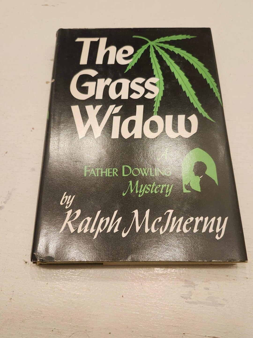 The Grass Widow Ralph Mcinerny 1983 BCE Gutter Code 015 Father Dowling ...