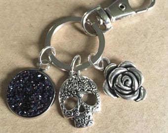 Skull keychain | Etsy