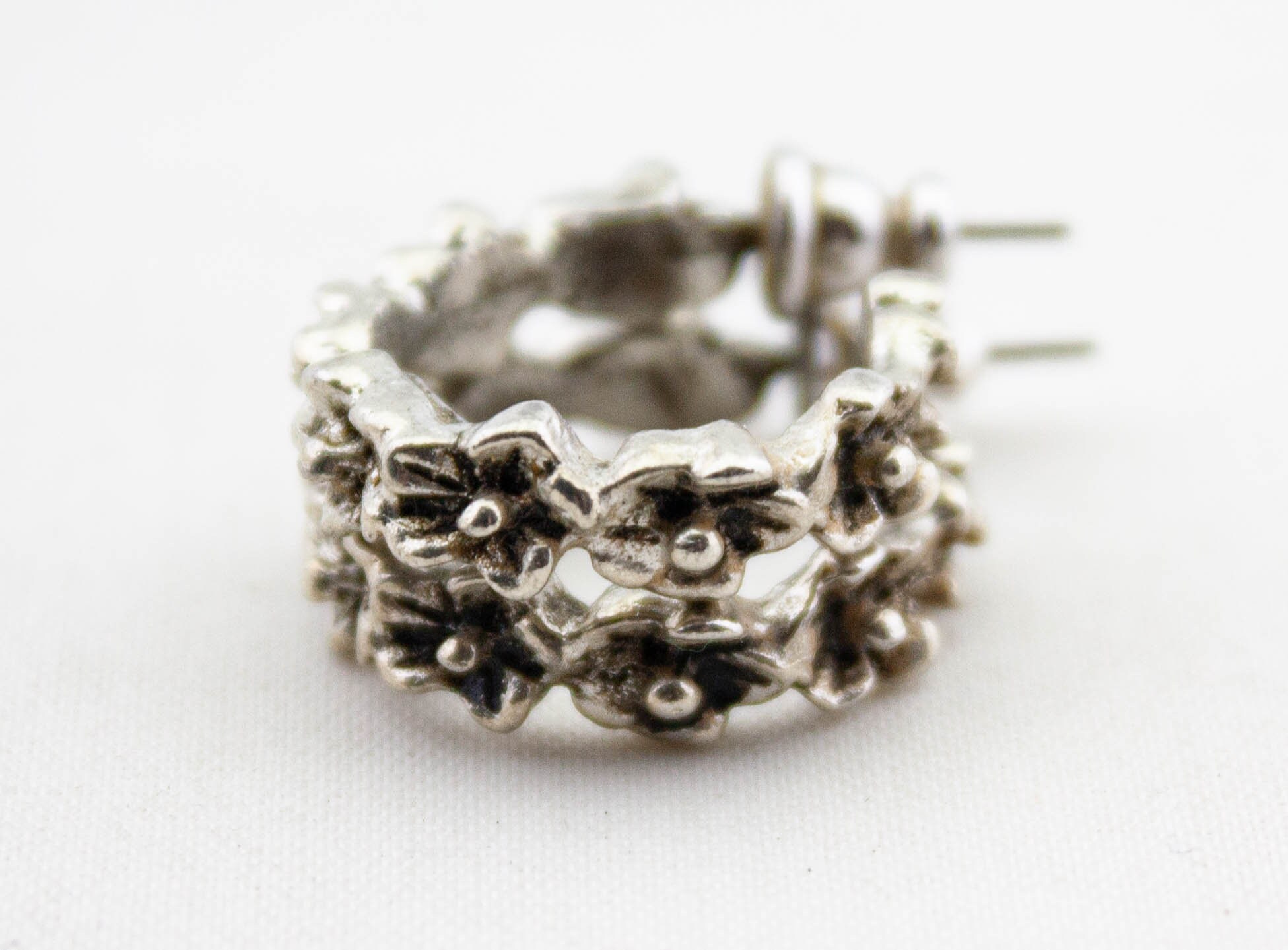 Vintage EH Signed Dark Silver Tone Metal Flower Hoop Earrings - Etsy