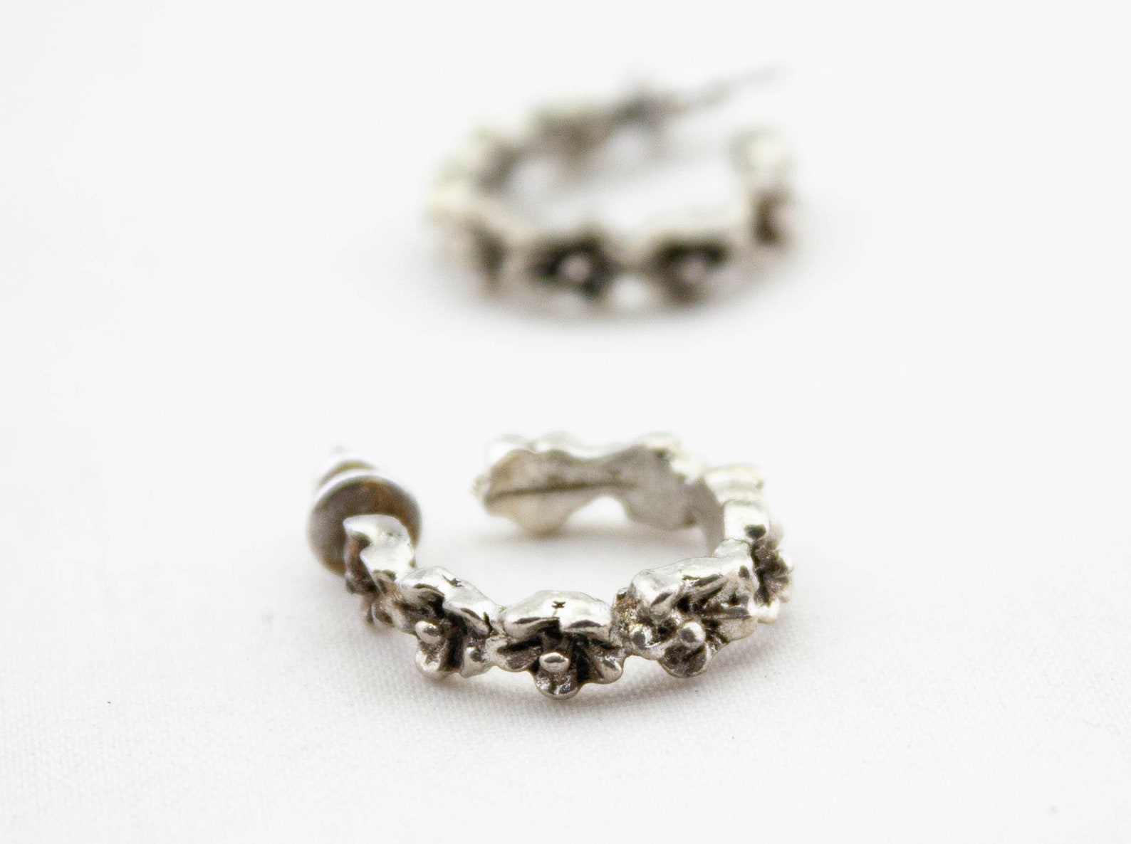 Vintage EH Signed Dark Silver Tone Metal Flower Hoop Earrings - Etsy