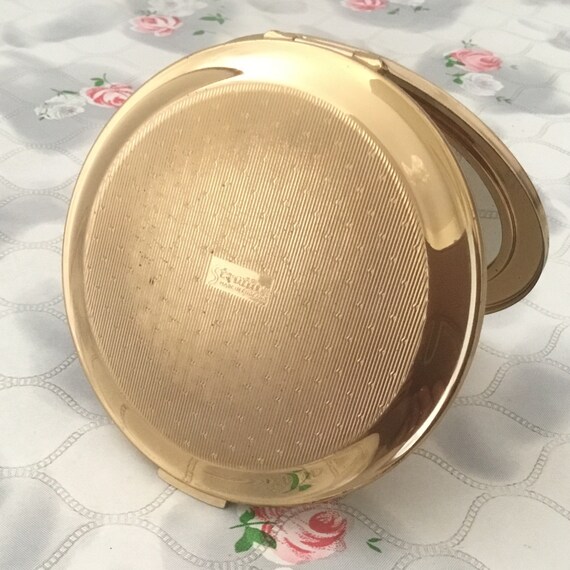 Stratton powder compact, c1970s or 1980s gold convert… - Gem