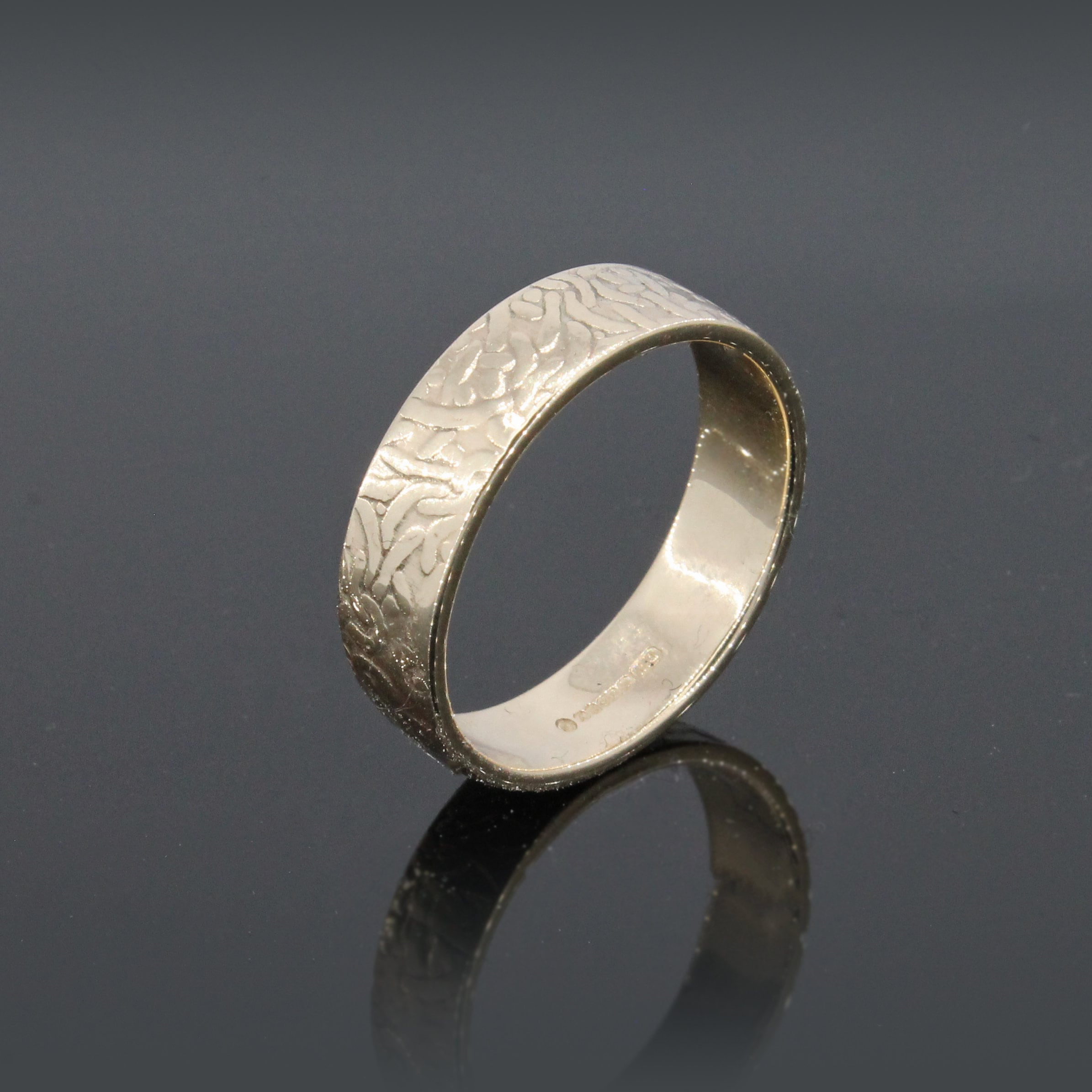 9ct Gold Handcrafted Celtic Ring With Edinburgh Scottish King Charles ...