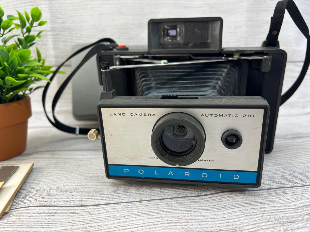 Vintage 1960s Polaroid Land Camera Automatic 210 - Etsy