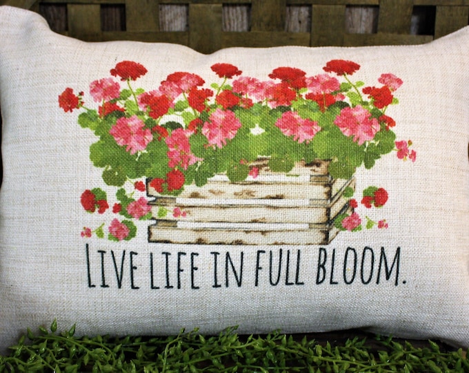 Geranium Pillow, Geranium Decor, Geraniums, Spring Pillow, Spring Decor ...