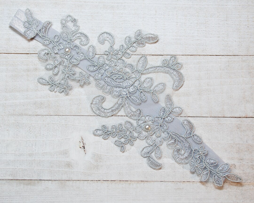 GRAY Lace Flowers Bridal Garter Wedding Garters Rhinestone - Etsy