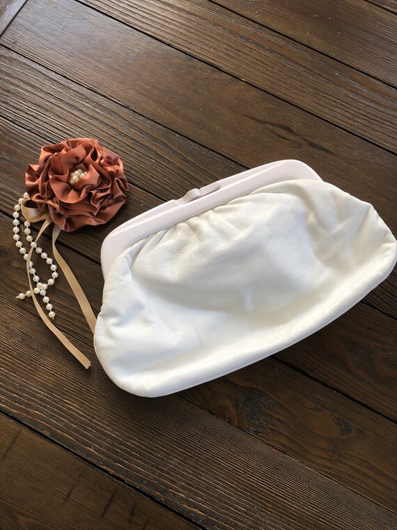 Classic Italian leather clutch by Athos. Hold your ca… - Gem