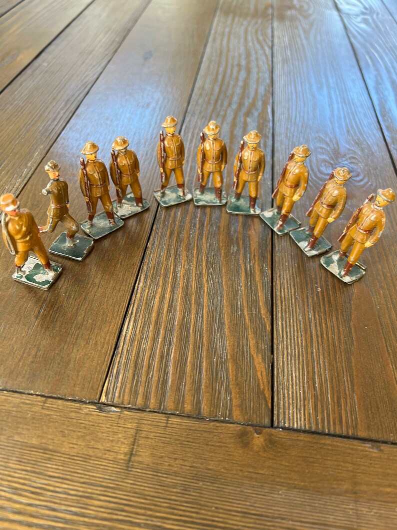 Vintage 1940s Collectible Toy Lead Soldier Set - Etsy