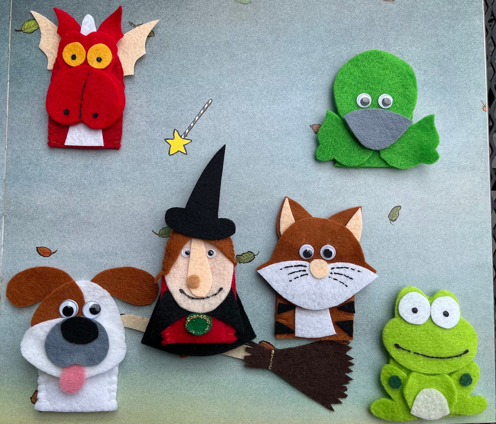 Room on the Broom Finger Puppet Set - Etsy