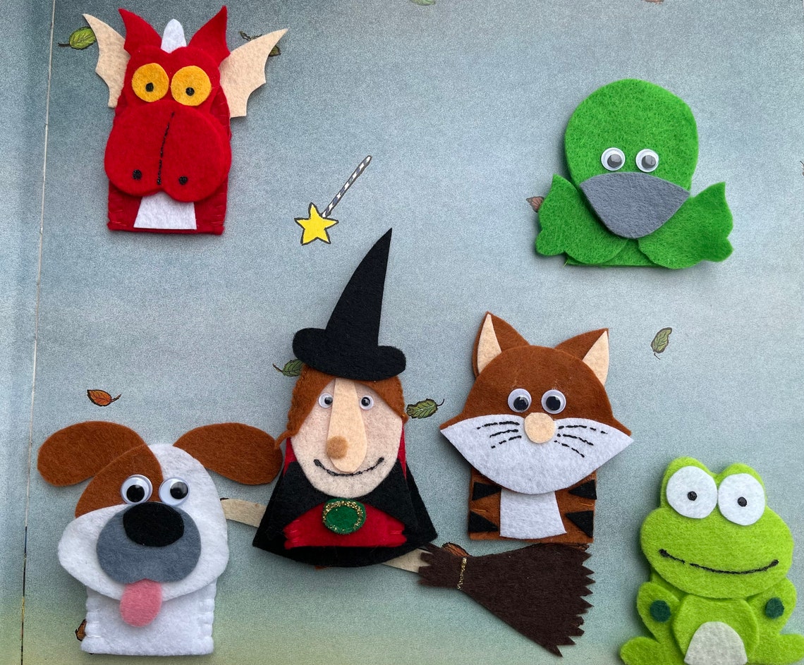 Room on the Broom Finger Puppet Set - Etsy