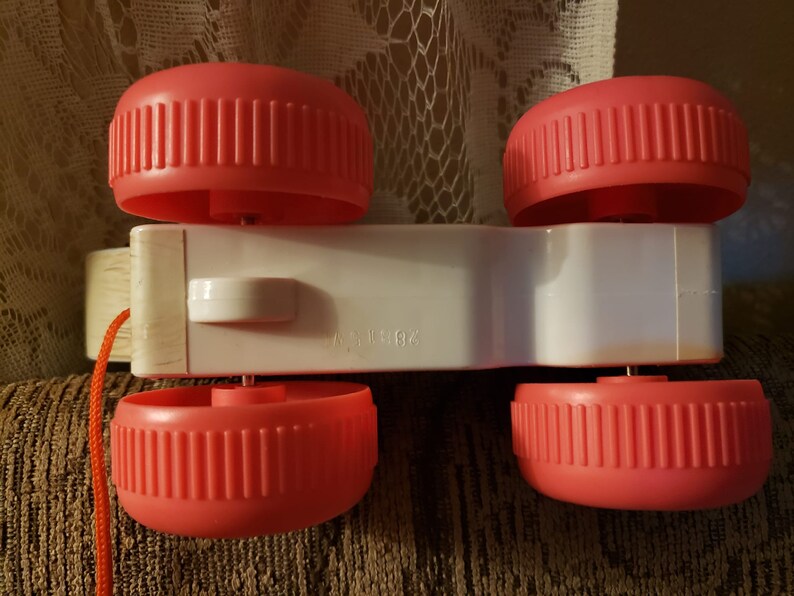 Mattel Fisher Price FP Reproduction Snoopy Dog Beagle Pull String Repro ...