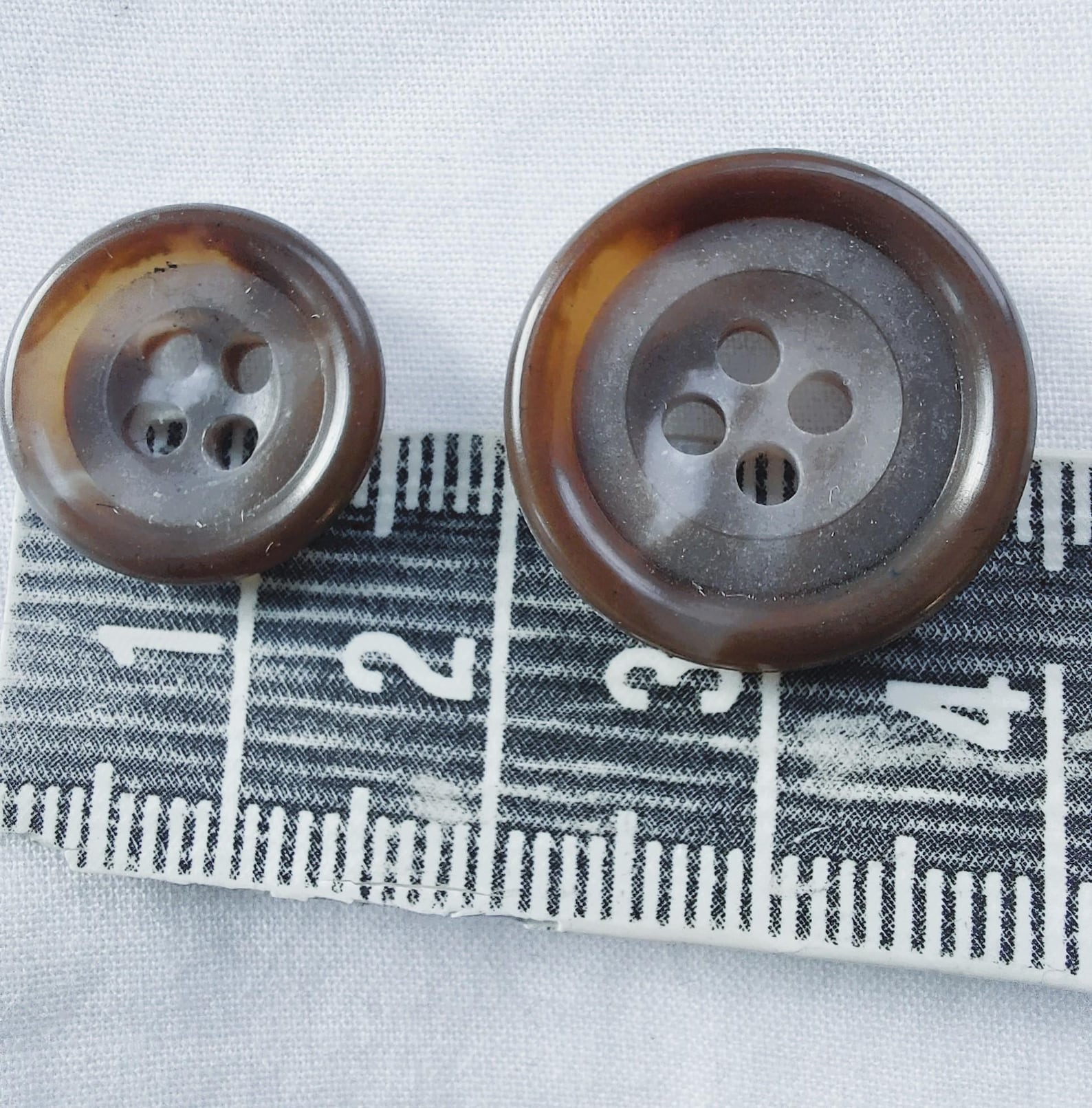 Amber Horn Buttons, High Quality Horn Buttons, 14mm 4 Hole Buttons ...