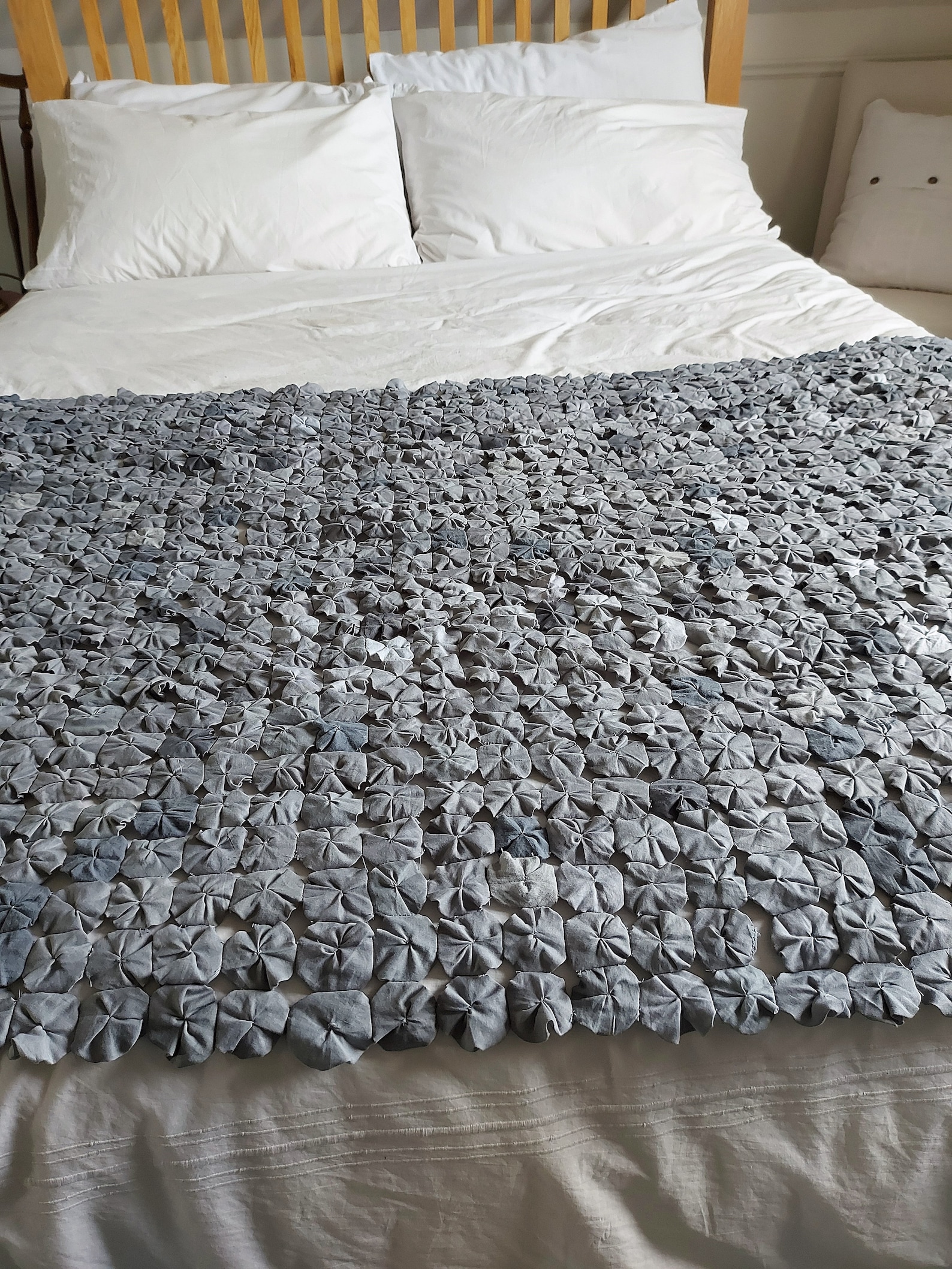 Handmade Petals/yoyo /suffolk Puff Throw or Quilt Blankets, Cotton ...