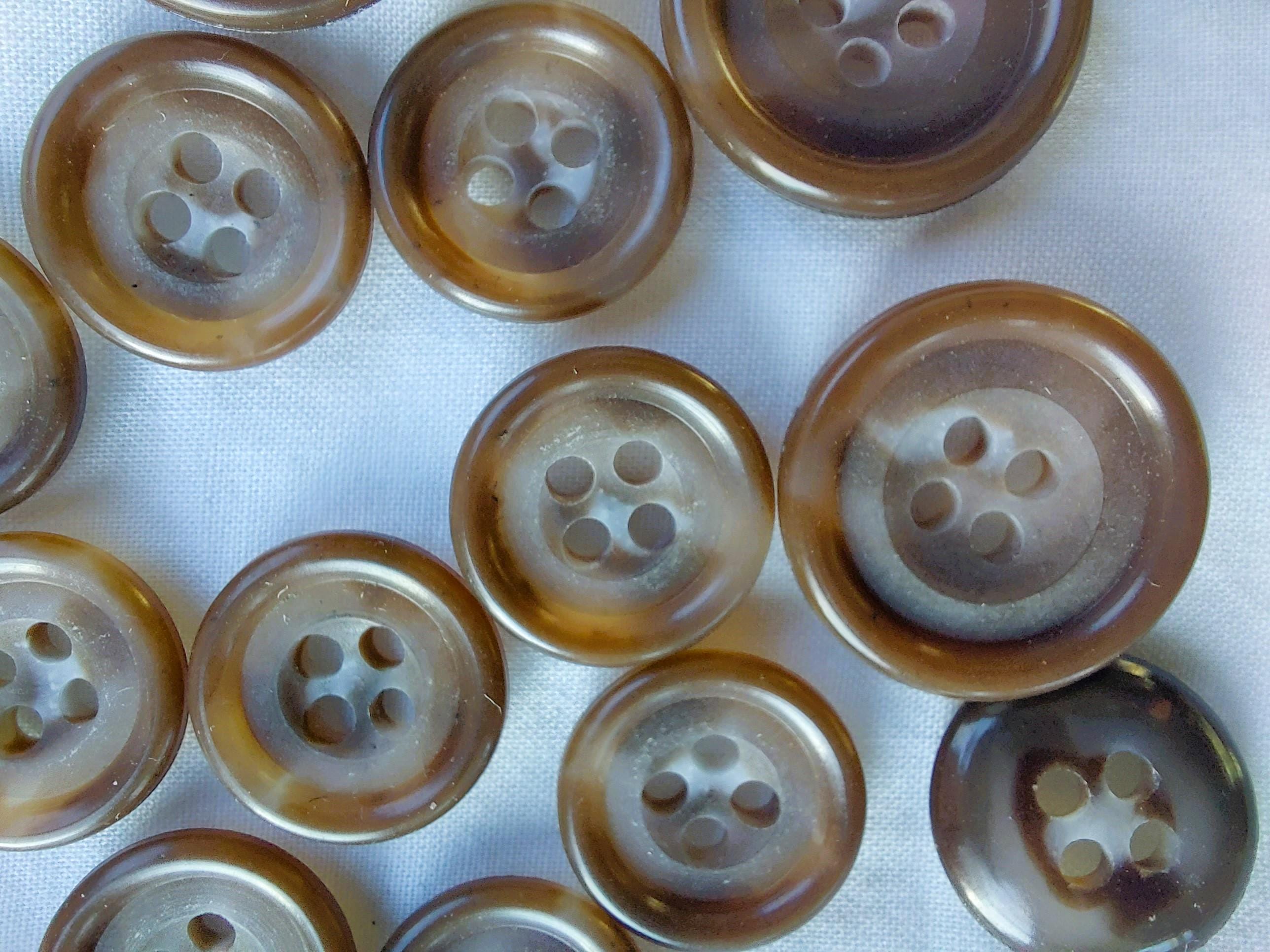 Amber Horn Buttons, High Quality Horn Buttons, 14mm 4 Hole Buttons ...