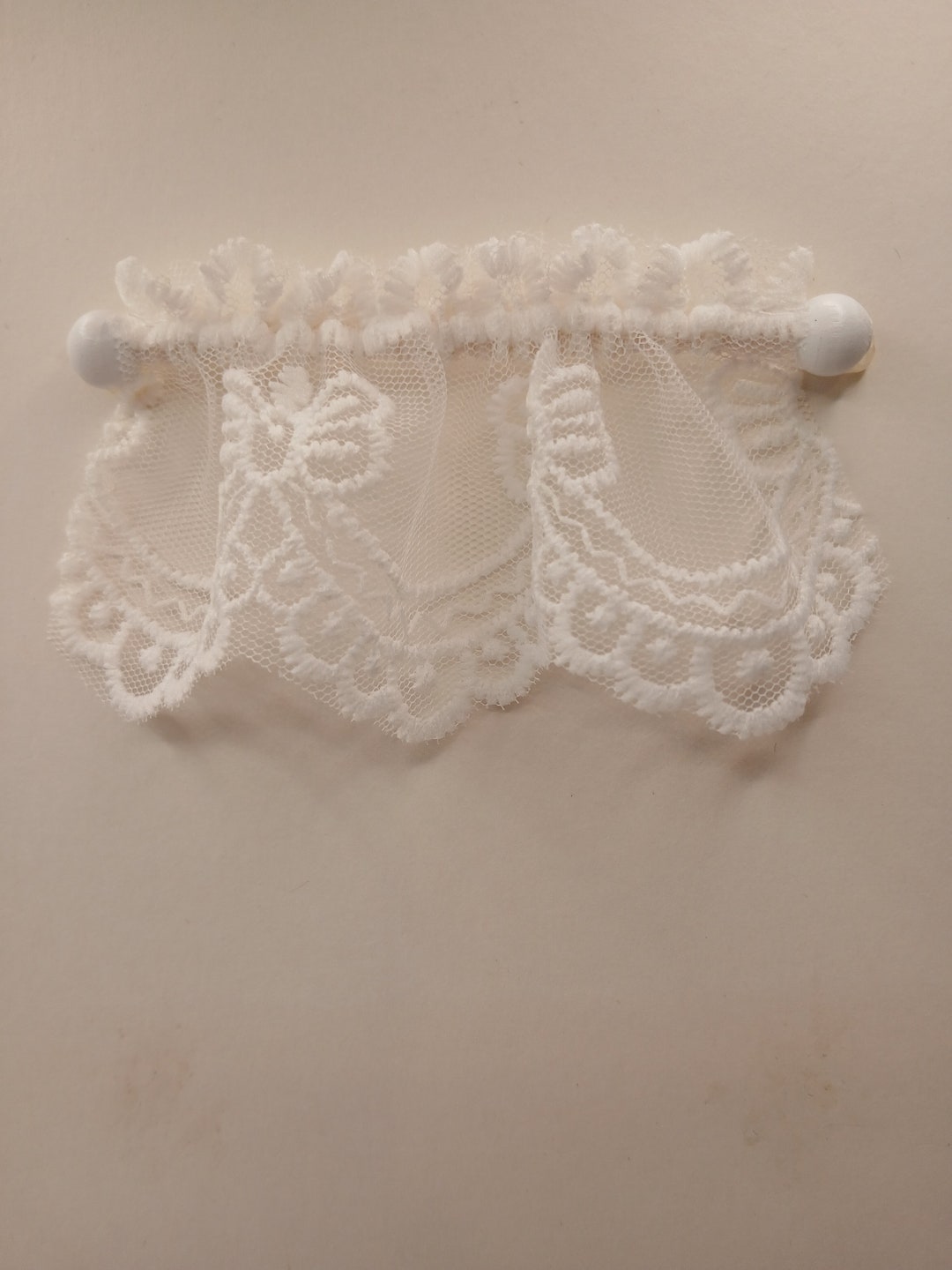 1:12 Scale White Ribbons and Bows Scalloped Valance Complete With ...