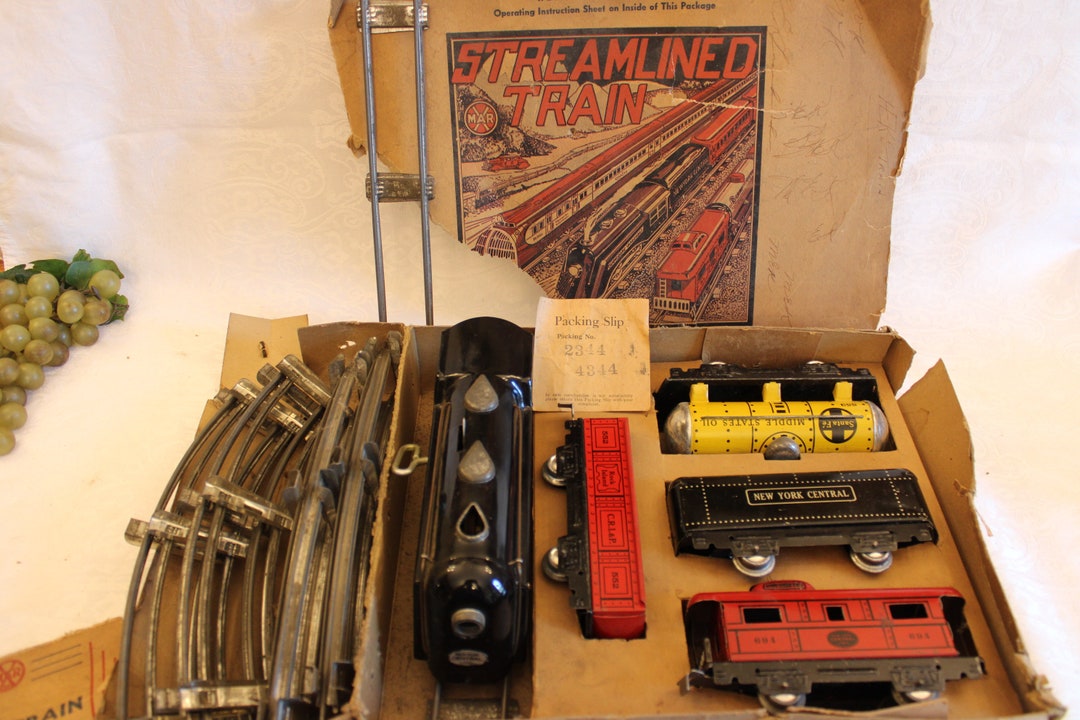 Marx Tin Lithographed Wind-up Commodore Streamlined Train Set - Vintage ...