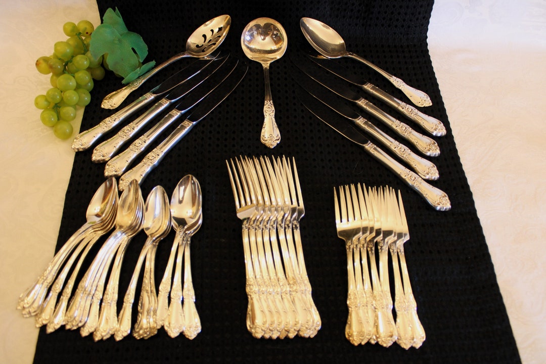 Vanessa Francesca Flatware Set - Wm A Rogers Oneida LTD Silverplate ...