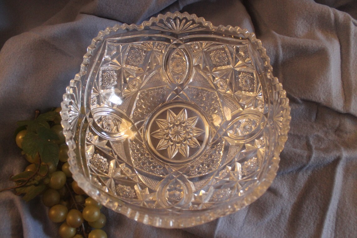 Gorgeous Antique Higbee Glass EAPG 9 Serving Bowl - Etsy