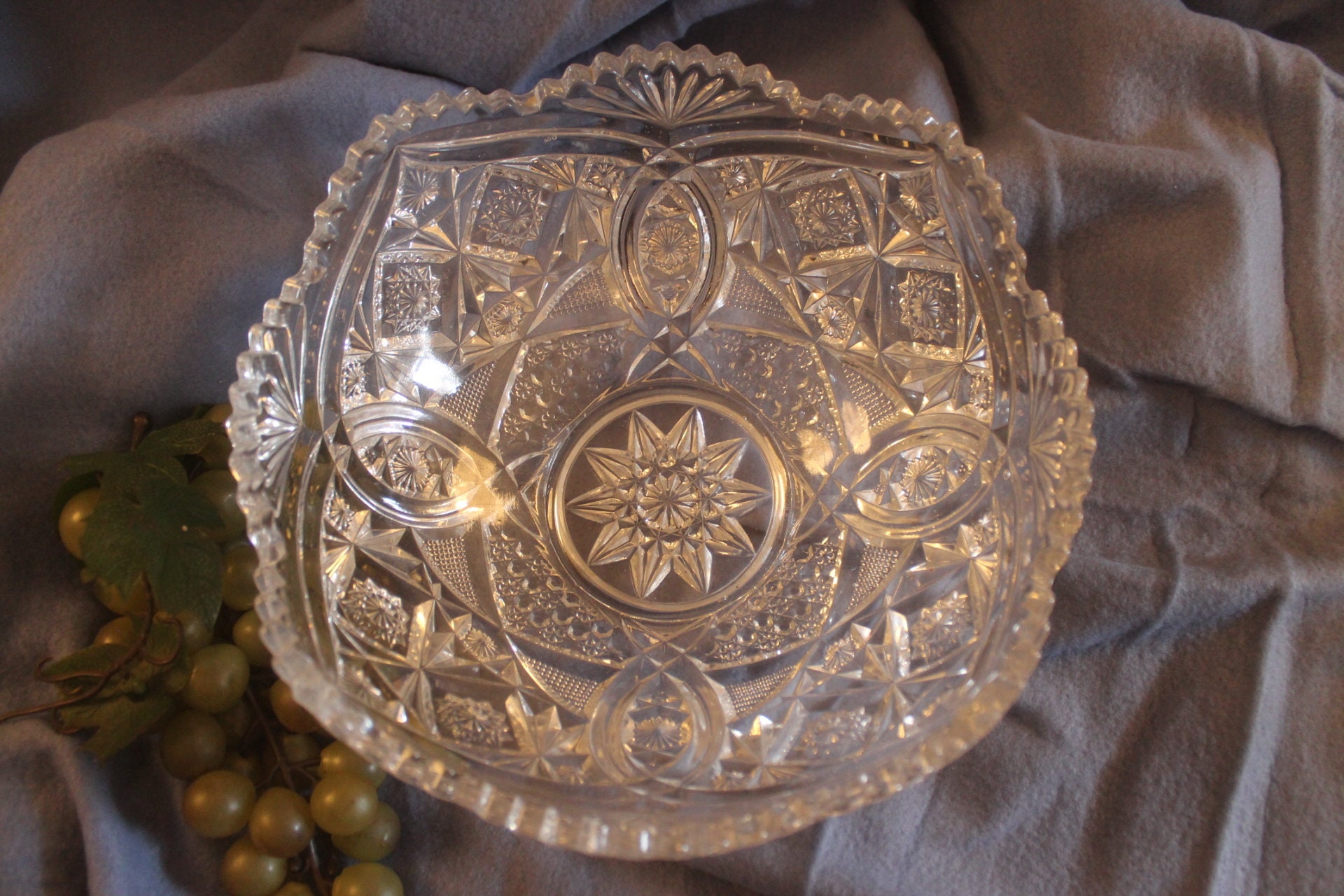 Gorgeous Antique Higbee Glass EAPG 9 Serving Bowl | Etsy