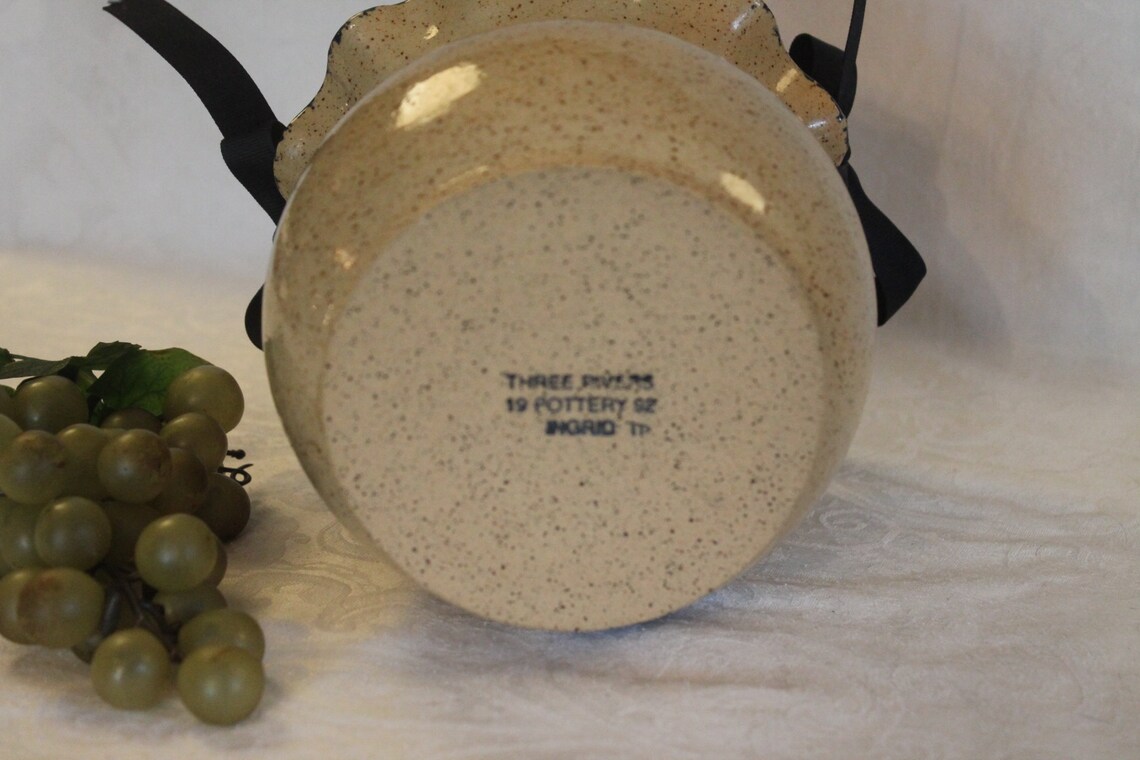 1992 Three Rivers Pottery 6.5 Ruffled Planter or Bowl | Etsy