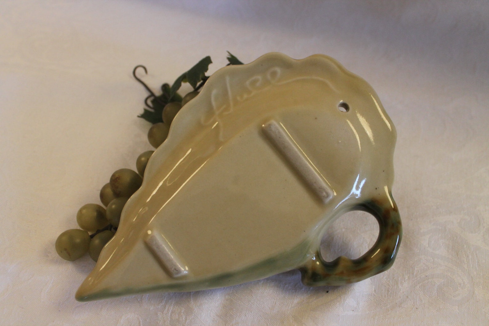 1949 Hull Pottery Woodland 8.5 Wall Pocket Seashell Vase - Etsy