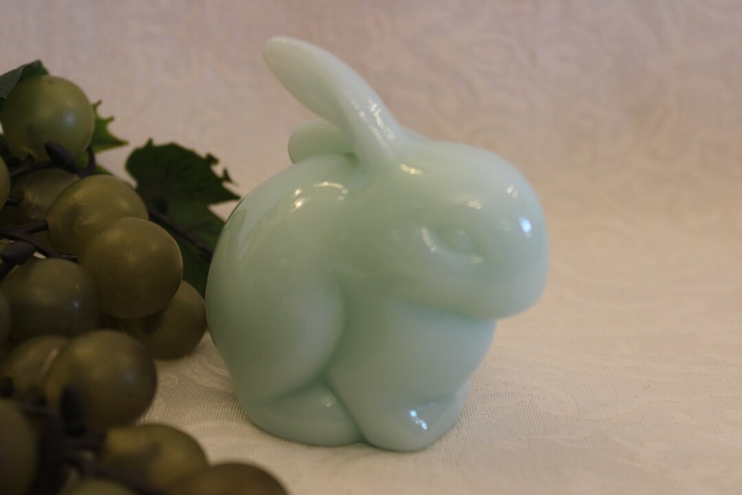 Fenton Art Glass Bunny Rabbit Figurine Glossy Pastel Green Pastel Milk ...