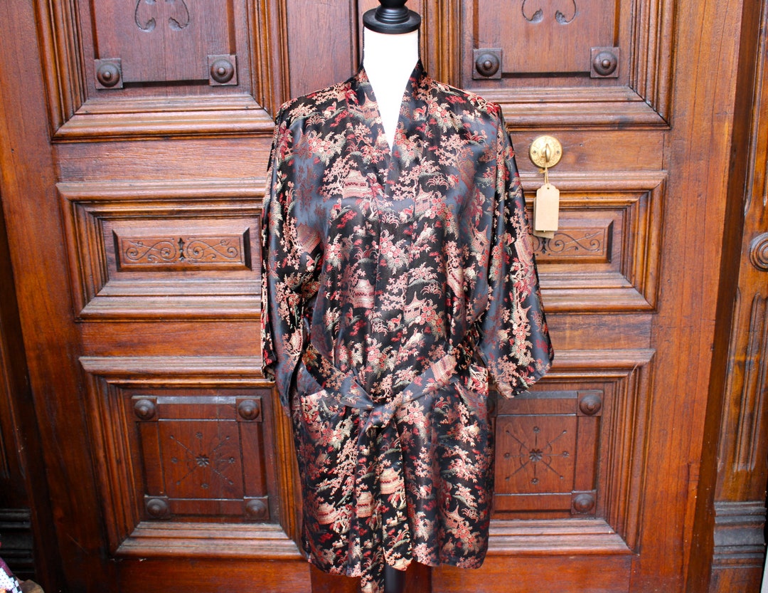 Vintage XL Solz Squirrel 100% Rayon Robe - Black and Red Japanese Print ...