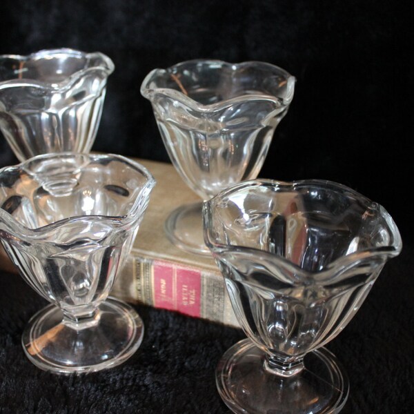 Footed Glasses - Etsy