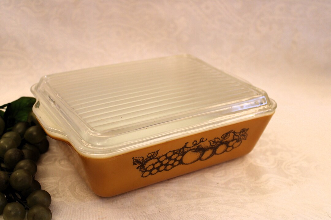 Vintage Pyrex Glass Old Orchard or Fruit 1.5 Quart Space Saver Baking Dish Casserole, Excellent ...