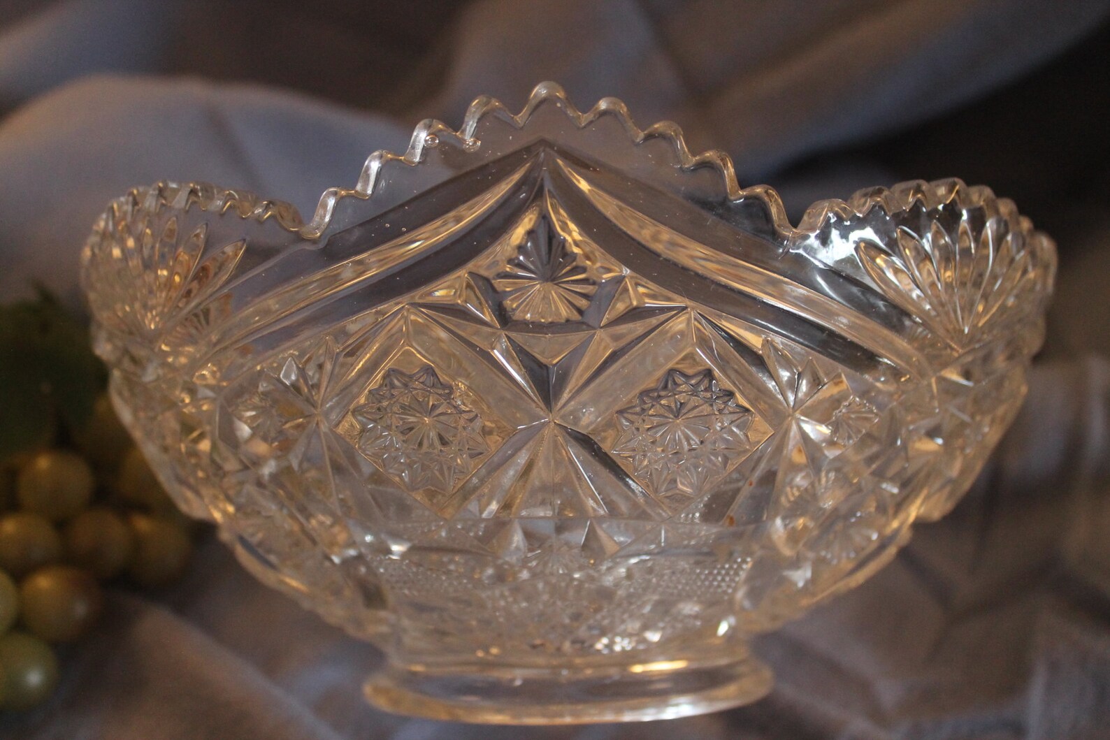 Gorgeous Antique Higbee Glass EAPG 9 Serving Bowl | Etsy