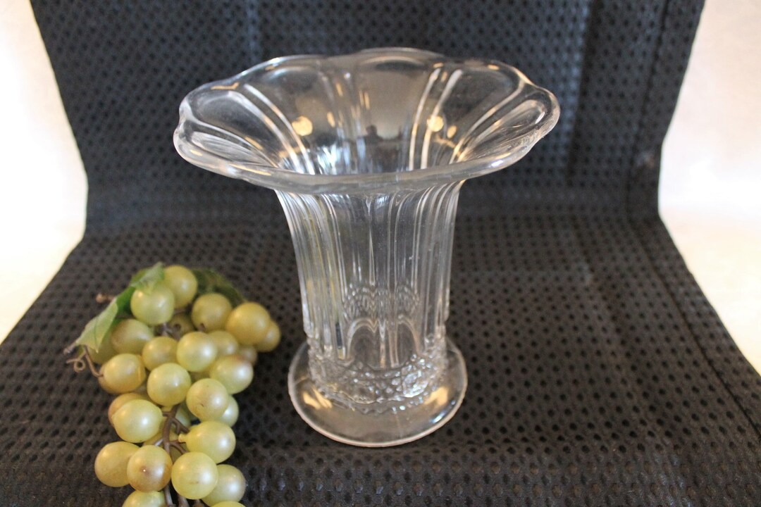 EAPG Antique Bryce Higbee Glass Sweet Pea Flared Vase - Gala, Hawaiian ...