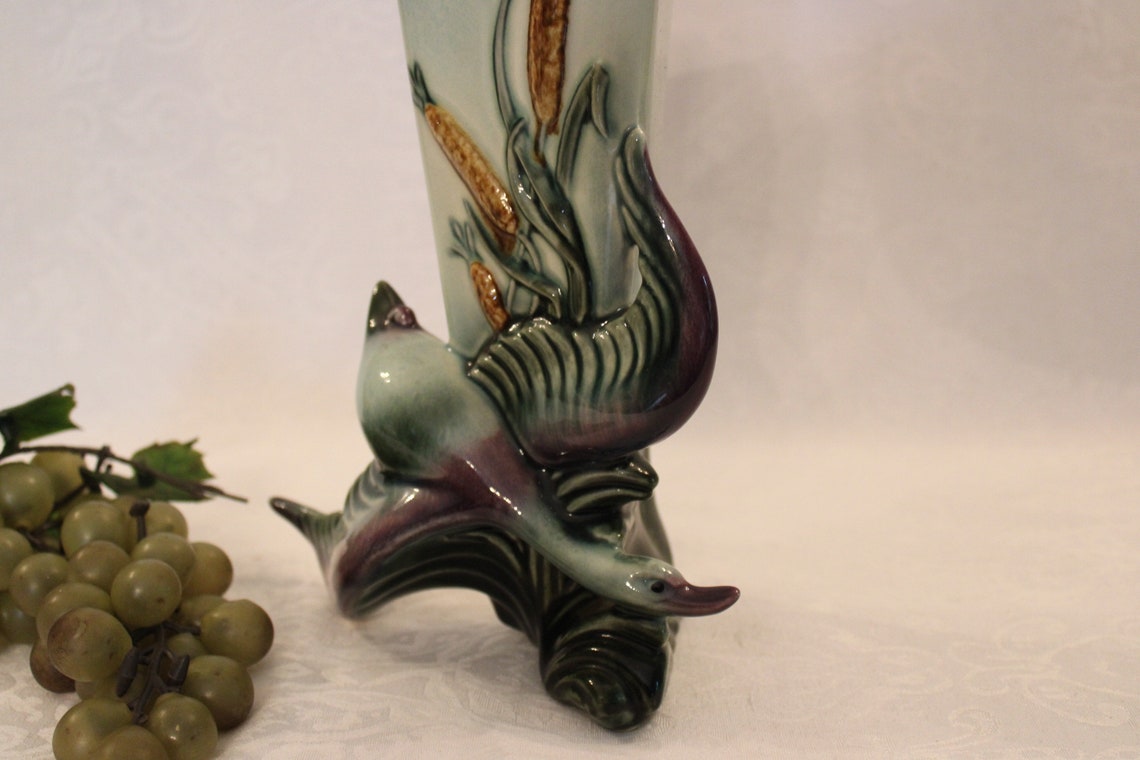 Vintage Hull Pottery 9.5 Triangular Vase With Duck or - Etsy