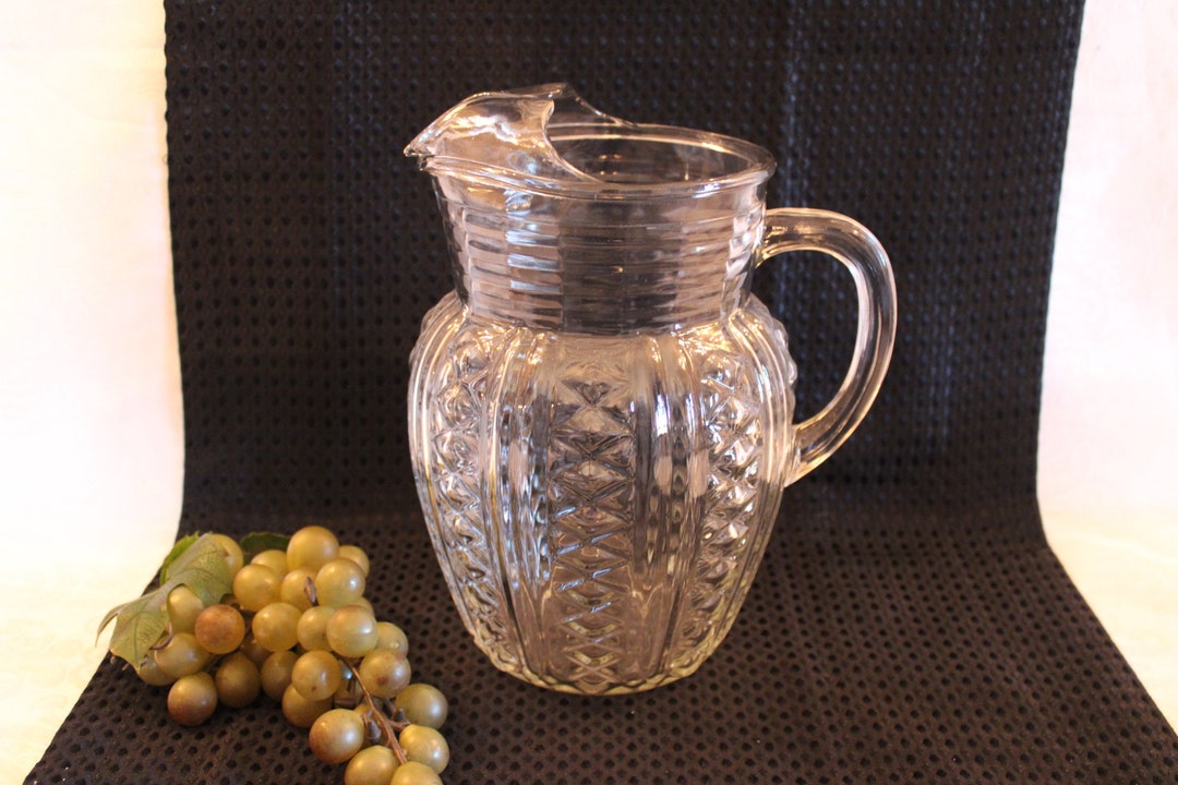 Anchor Hocking Clear Glass 80 Oz Water or Beer Pitcher With Ice Lip ...