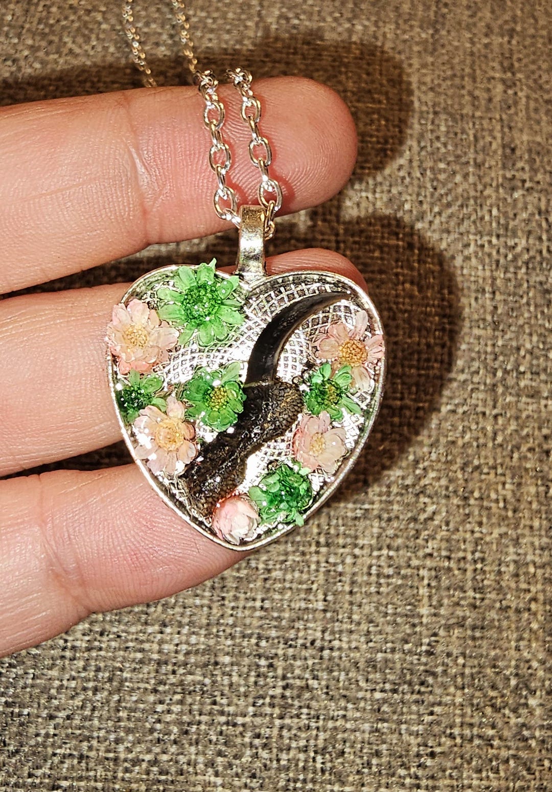 Crow Claw Pendant With Flowers, Nature Inspired Witchy Pendant, Crow ...