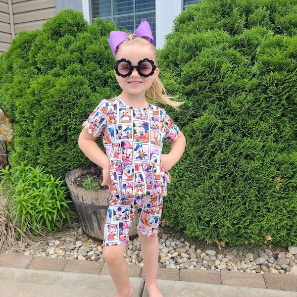 Daisy Shorts - Etsy