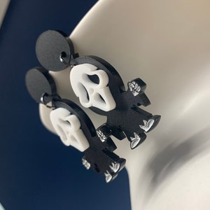 Scream Earrings Halloween Scream Mask Horror Movie Earrings - Etsy