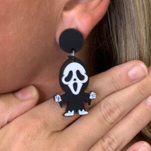Scream Earrings Halloween Scream Mask Horror Movie Earrings - Etsy