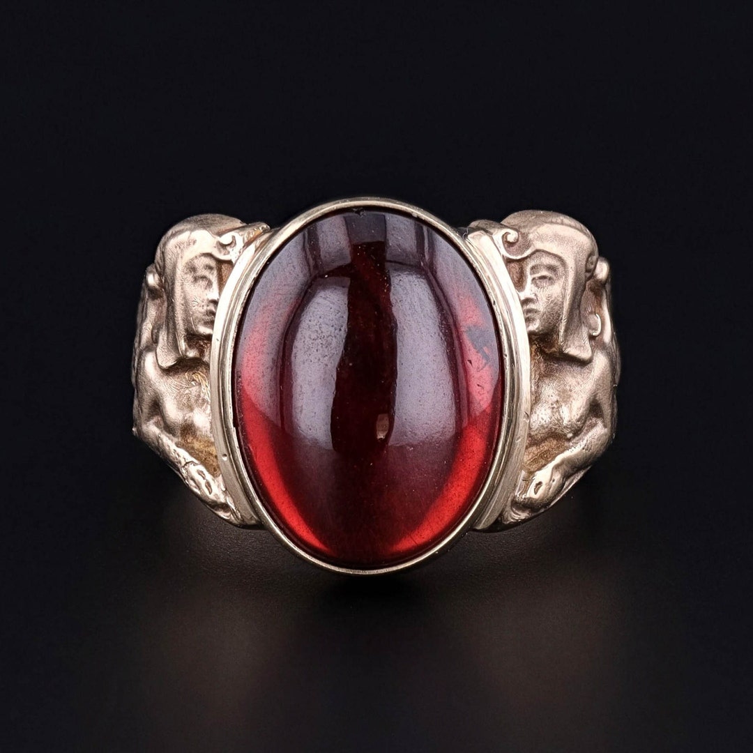 Garnet Sphinx Ring of 14k Gold - Etsy