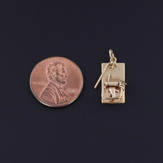 Vintage Mouse Trap Charm of 14k Gold - Gem