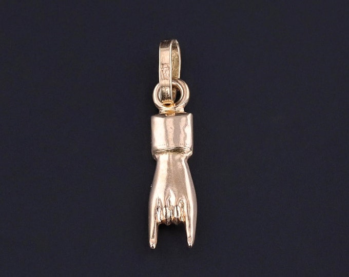 Vintage Mano Cornuto Charm of 18k Gold - Etsy