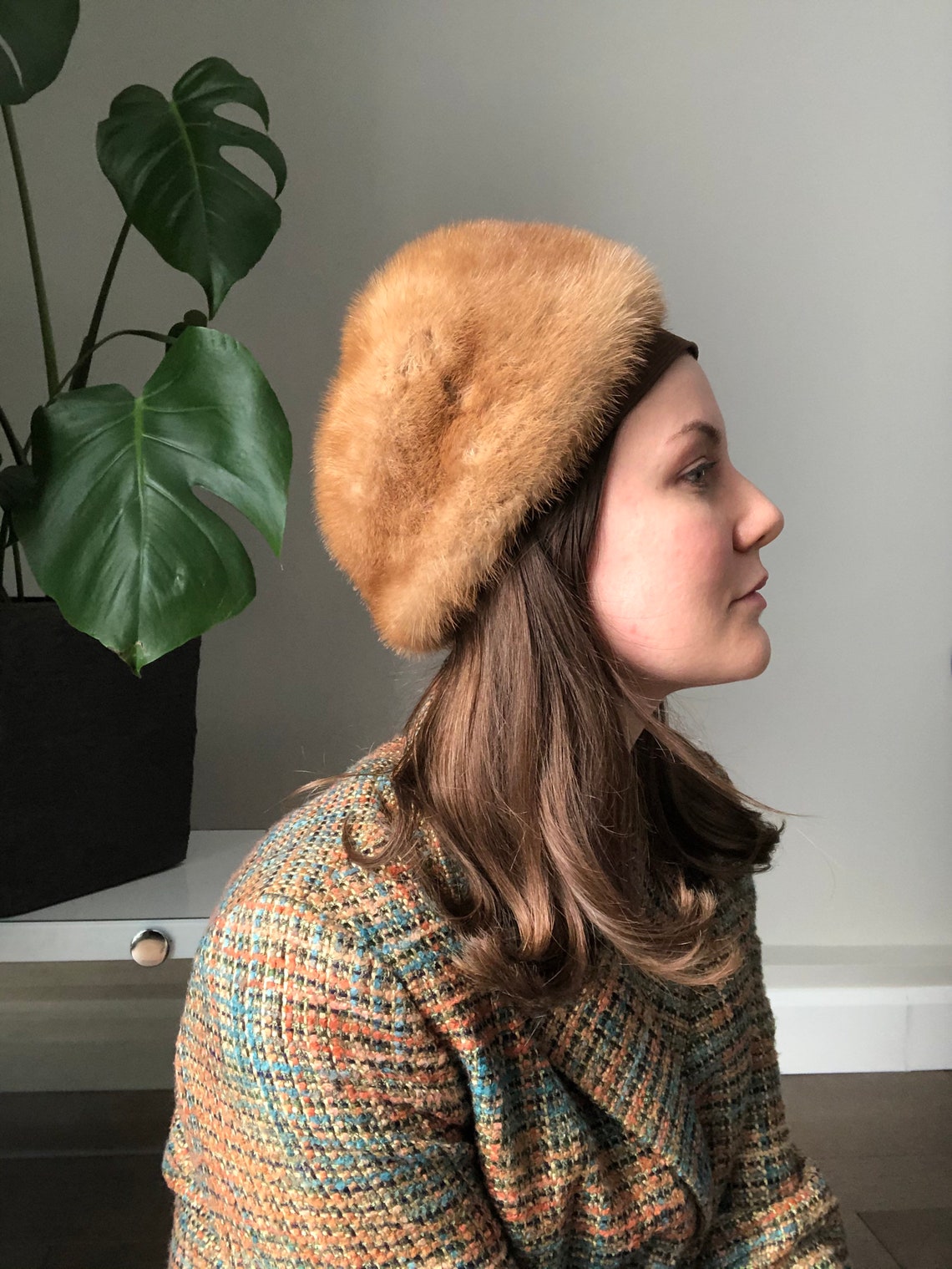 60's Genuine Mink Fur Round Hat With Mink Paws and Claws - Etsy Canada