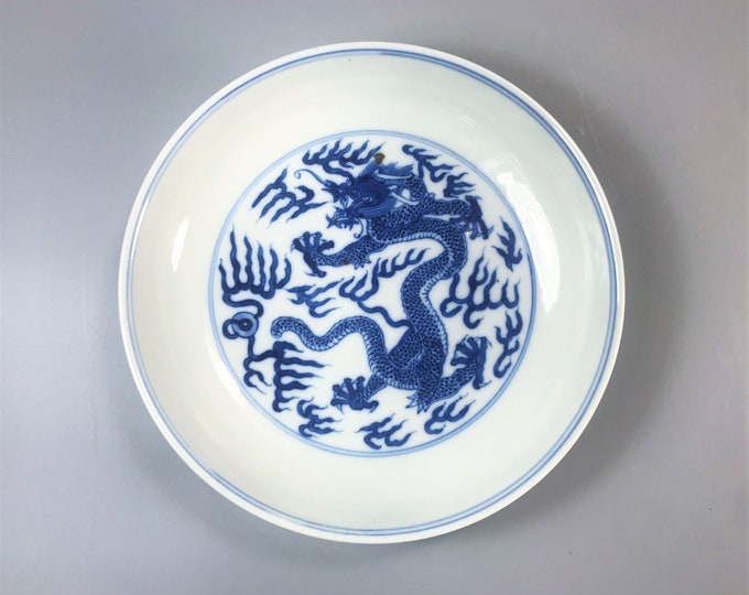 Imperial-style Vintage Chinese Blue and White Porcelain 'dragon' Dish ...