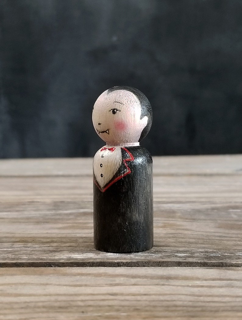 Halloween Peg Doll Vampire Figurine Dracula Figurine - Etsy Nederland
